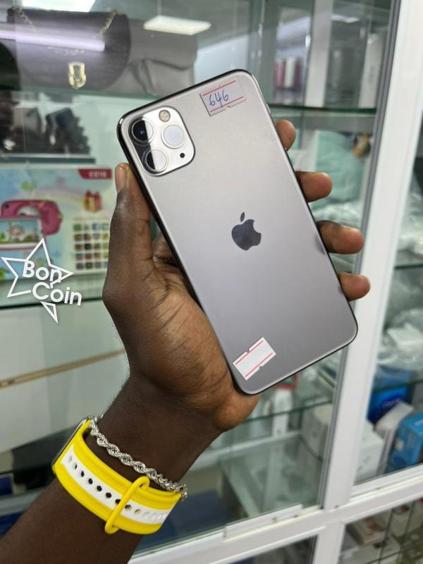 iPhone 11 Pro Max 64Go, prix 275,000 FCFA - Cameroun, Douala | Boncoin